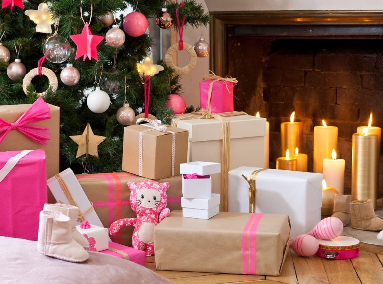 Красивые картинки подарков под елкой (50 картинок) 🌟